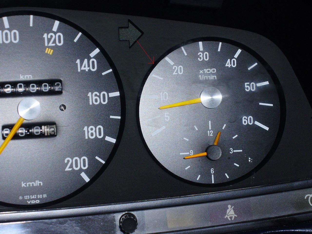 Car Instructions » W123 Mercedes Benz 300D Tachometer